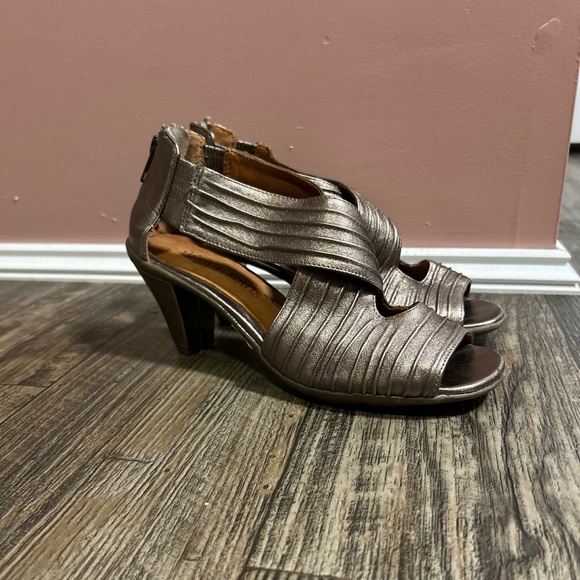 gentle souls | Shoes | Gentle Souls Osaka Rama Gold Leather Strappy ...